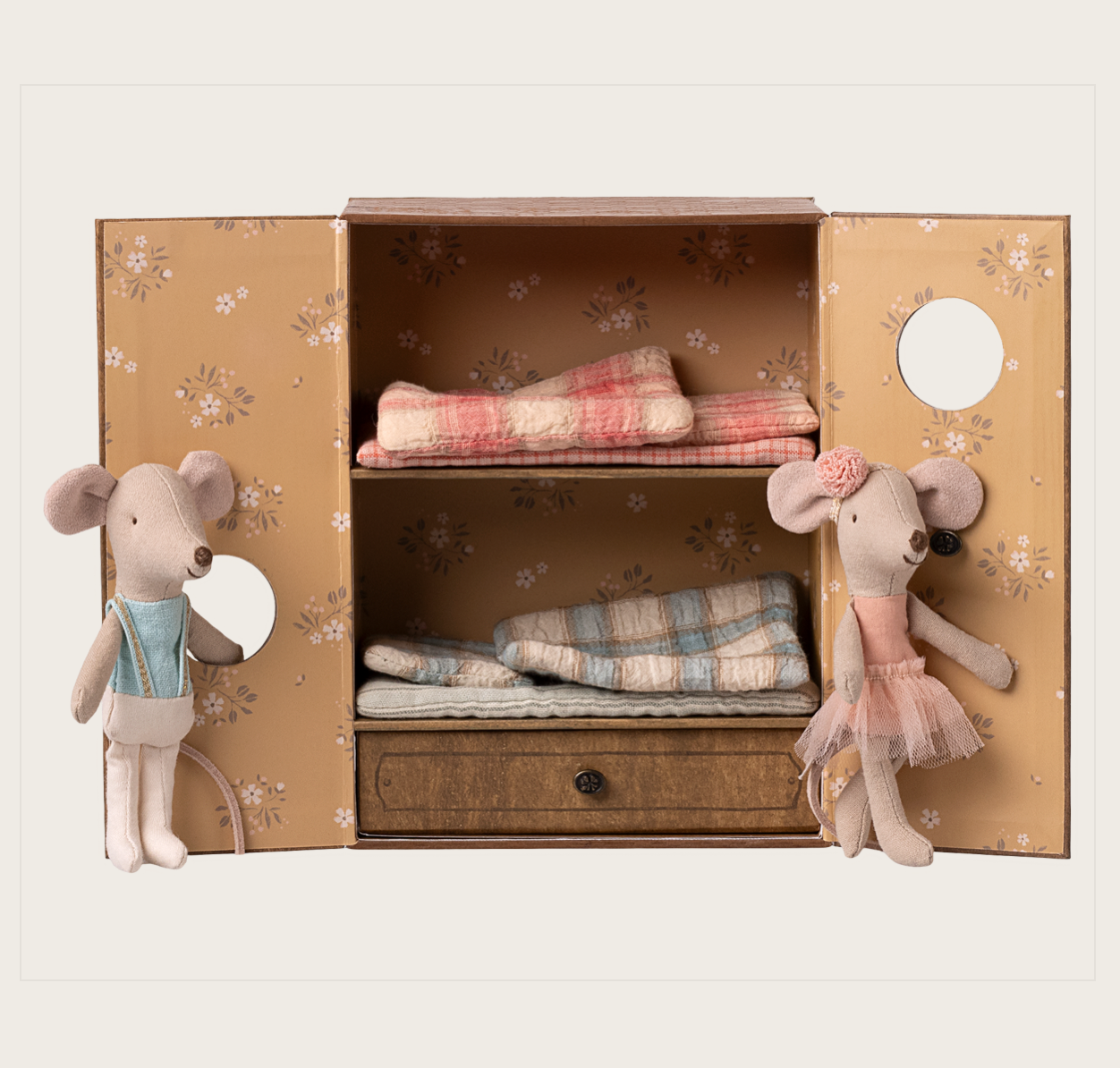 Ballet mice in dance studio, Little sister and brother by Maileg ...